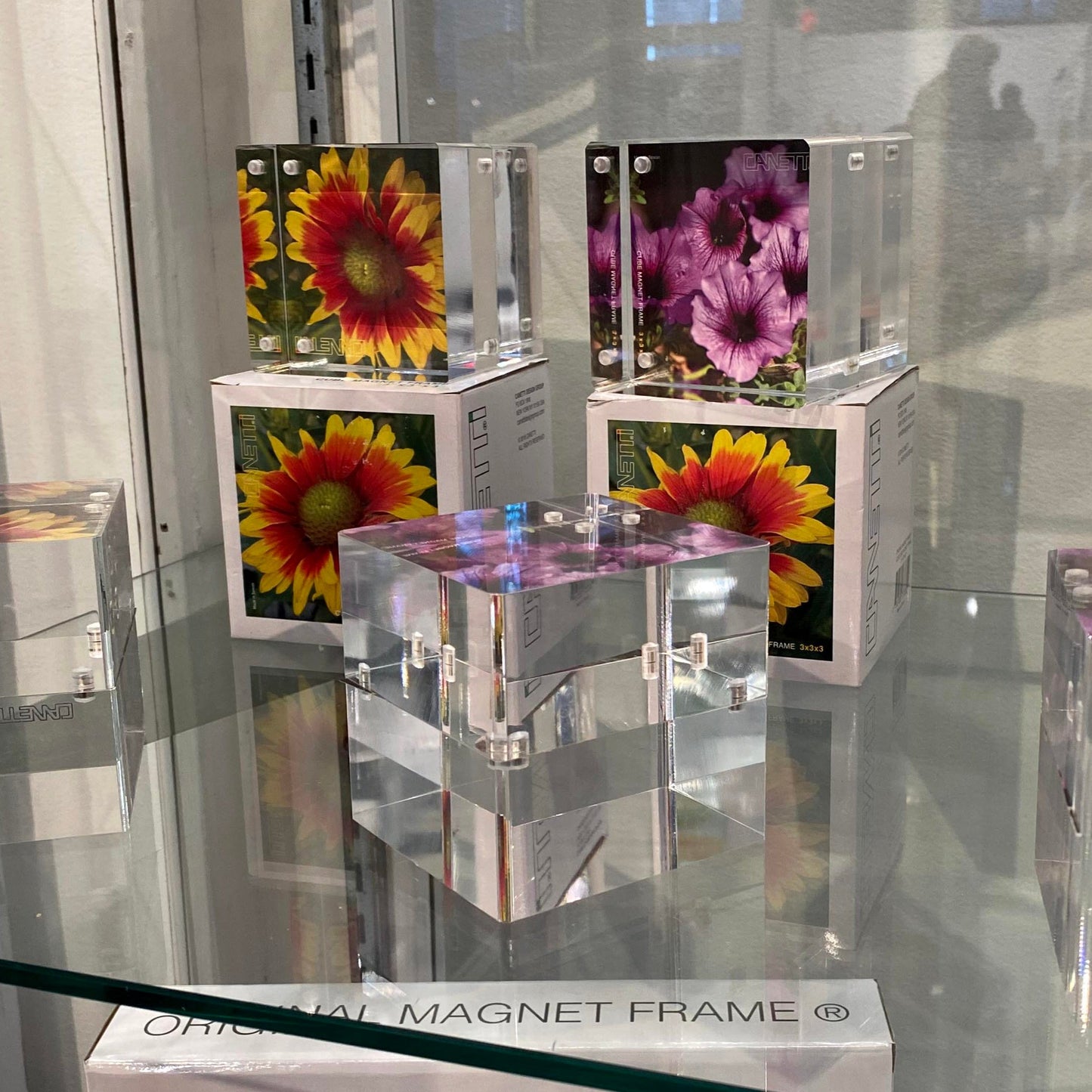 Cube Magnet Frame – Canetti Design Group